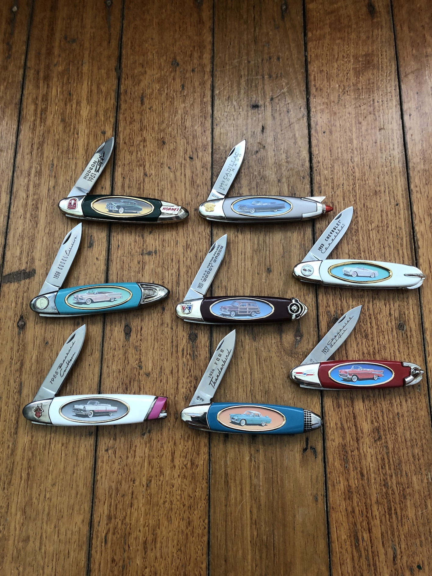 ‘CLASSIC CARS OF THE FIFTIES’ 8 Knife collectors set – Blade Trader